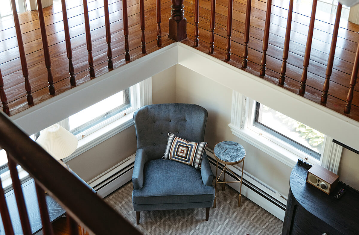 The Norumbega I Library Loft With Fireplace And Built-in Bed For 3rd Guest